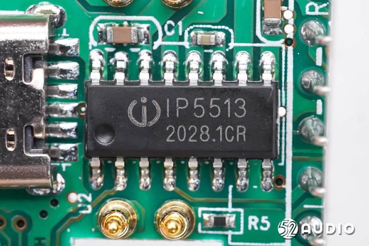 为充电盒数显屏提供精准电量显示，英集芯IP5513获Q7夹耳式无线耳机采用 - 知乎