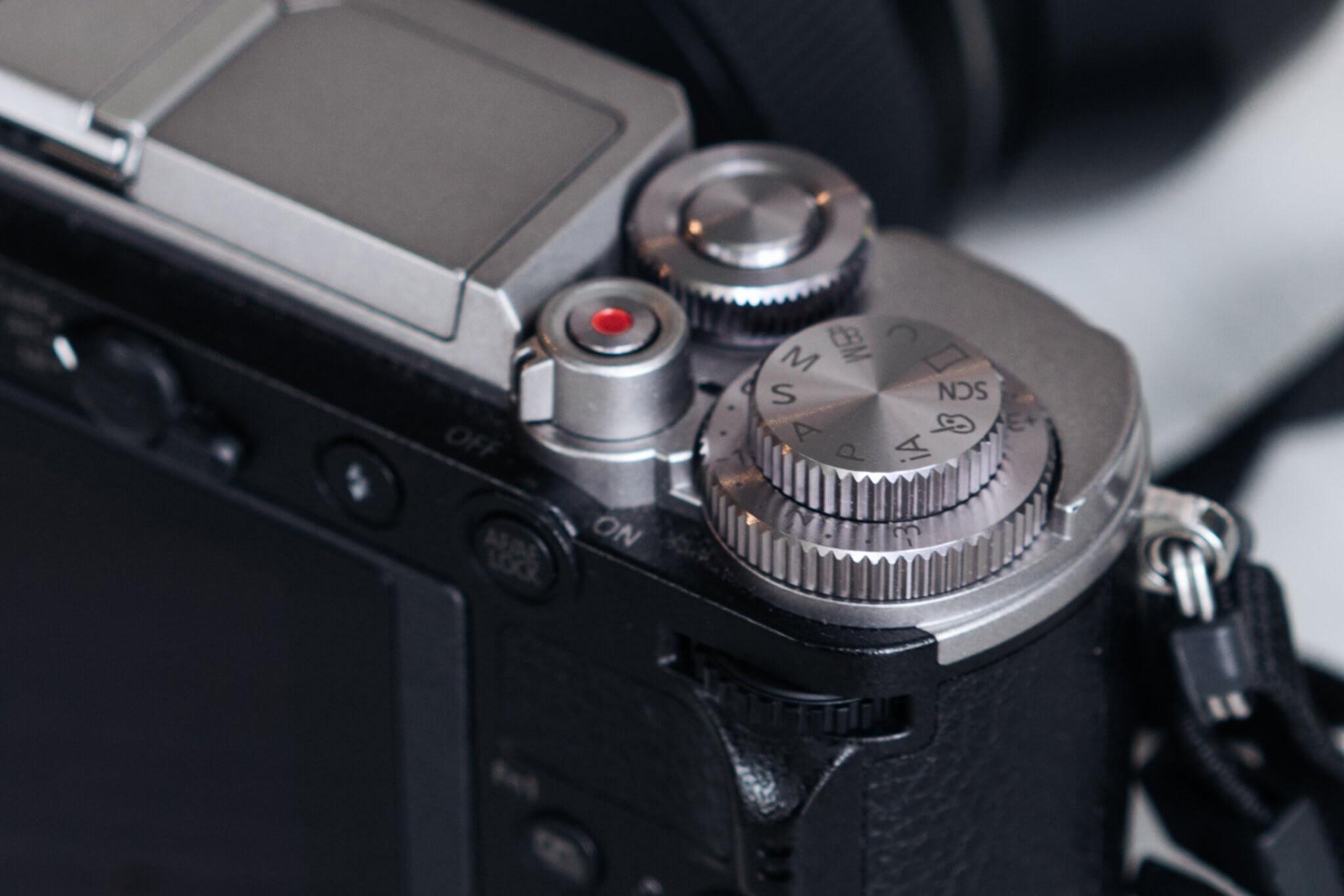 松下 GX9 适合新手吗？现在单机 3400 元值得入吗? - 知乎