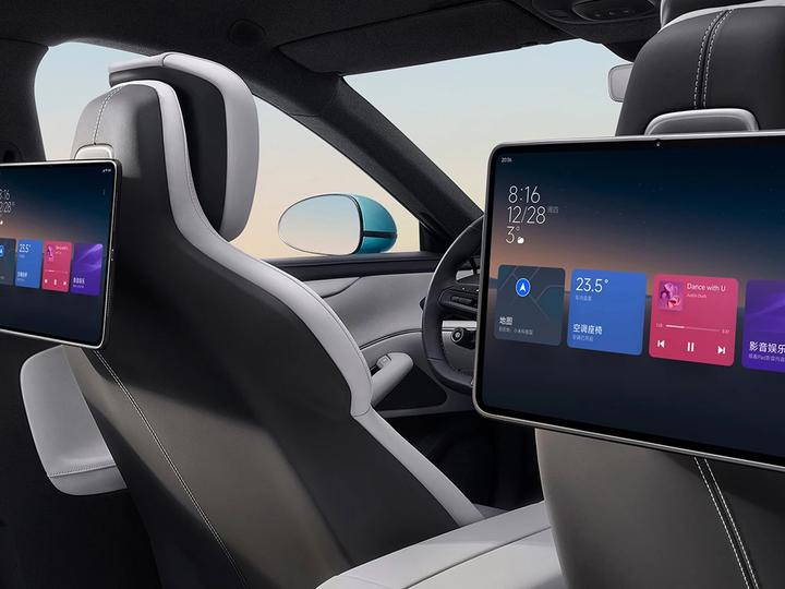 小米SU7后排空间遭质疑！卢伟冰：小米目标纯电豪华轿车前三名 - 知乎