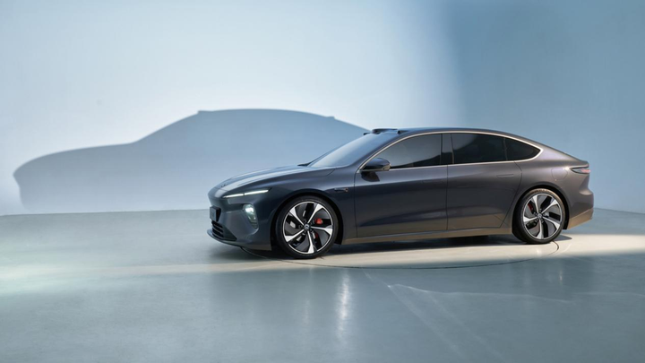 整大活儿，李斌实测蔚来ET7续航超1000公里，又有喷子们不服了？ - 知乎