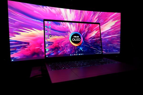 创作者的生产力桌面-华硕无畏Pro15 2022笔记本为核心的开箱布置 - 知乎