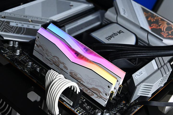 七彩虹iGame DDR5 6800 48G龙年限定版内存套装试玩：大容量+好体质 - 知乎