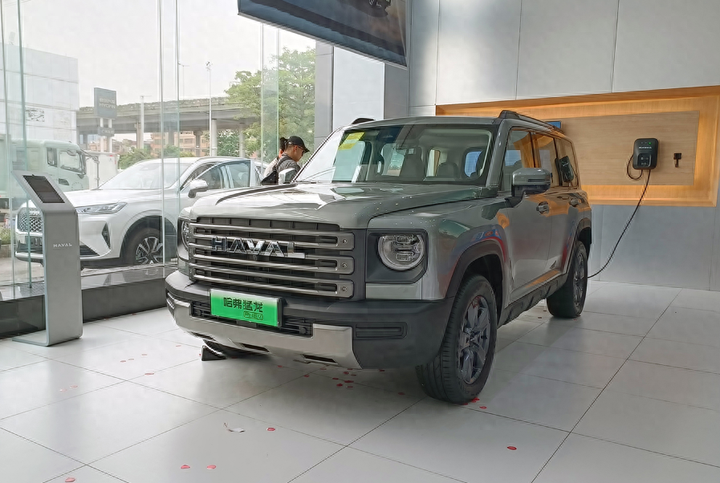 探店实拍哈弗猛龙，Hi4电四驱+差速锁，不到16万起售能不能火？ - 知乎