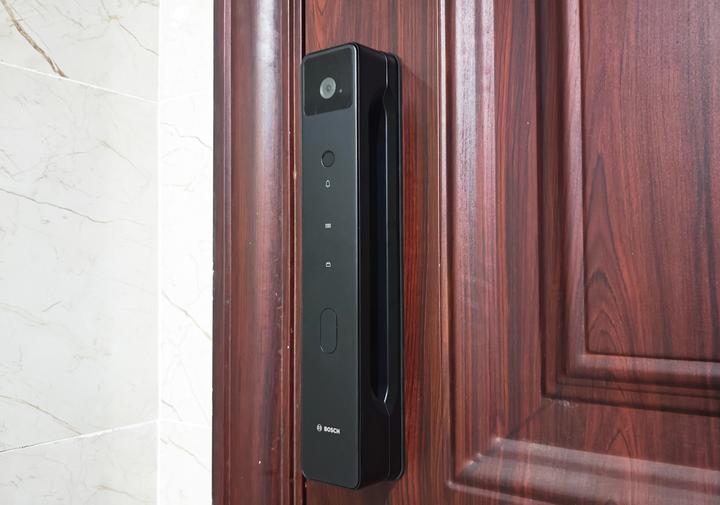 博世智能锁FU8 Plus测评：从防潮到隐私保护，3D人脸+掌静脉开启无感通行新体验 - 知乎