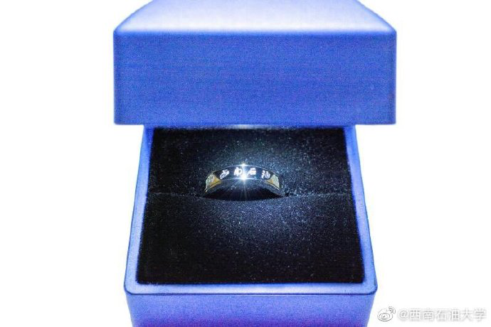 娱乐|高校毕业礼物大盘点，看看谁家最硬核 - 知乎