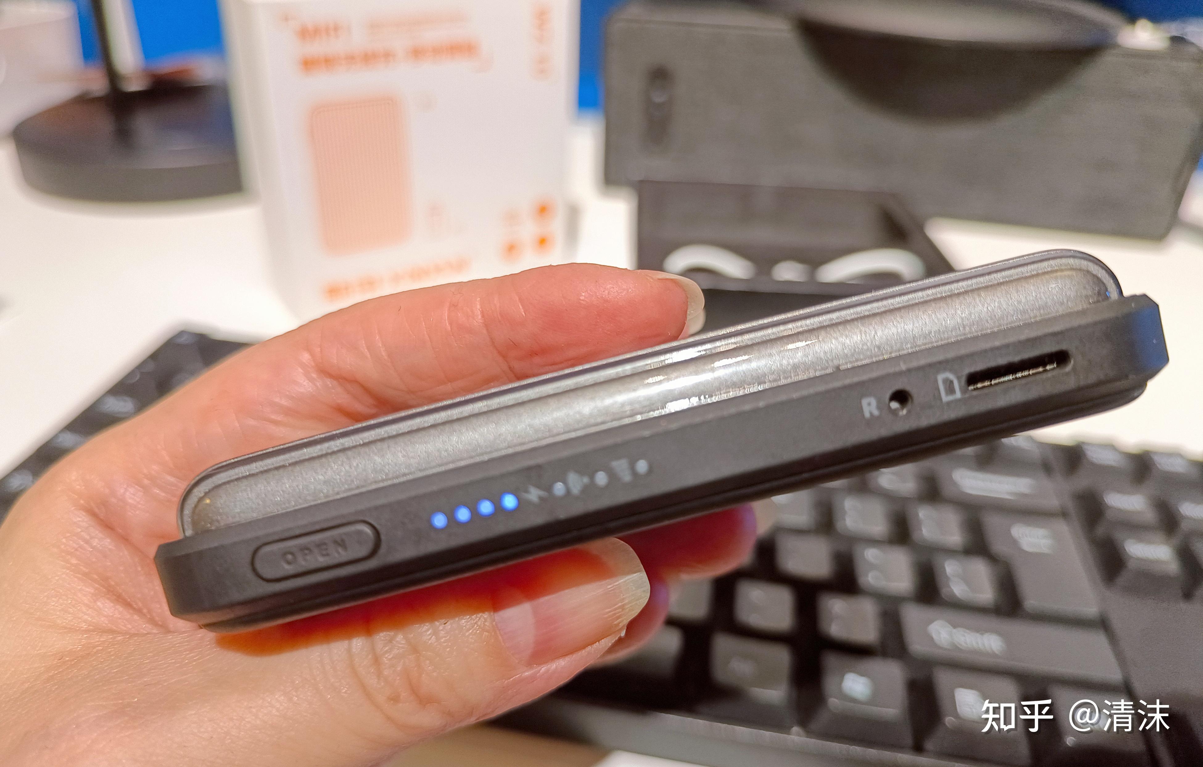 夸累了~爱不释手的磁吸充电随身WIFI