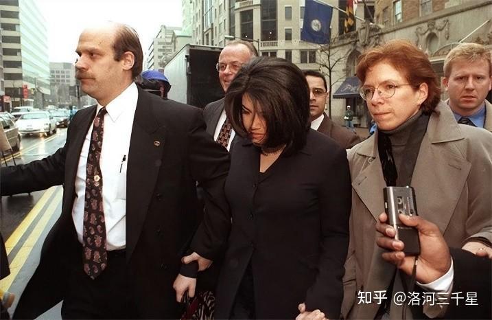 “拉链门”莱温斯基50岁了，又瘦又美如女王，77岁克林顿头发全白 - 知乎