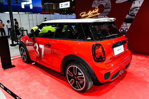 向传奇致敬 实拍图解MINI COOPER S“叁柒号”特别版 - 知乎