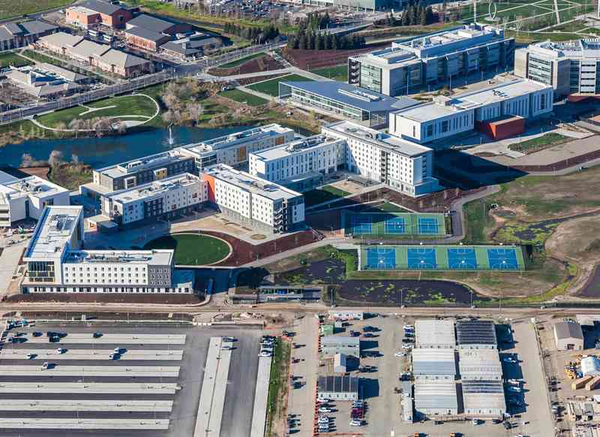 走进世界名校 | 只用了17年就闯进百强的大学——UCM - 知乎