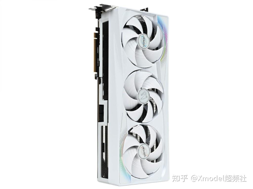 技嘉AORUS RTX 5090四风扇散热器冷却效果出奇的好 - 知乎