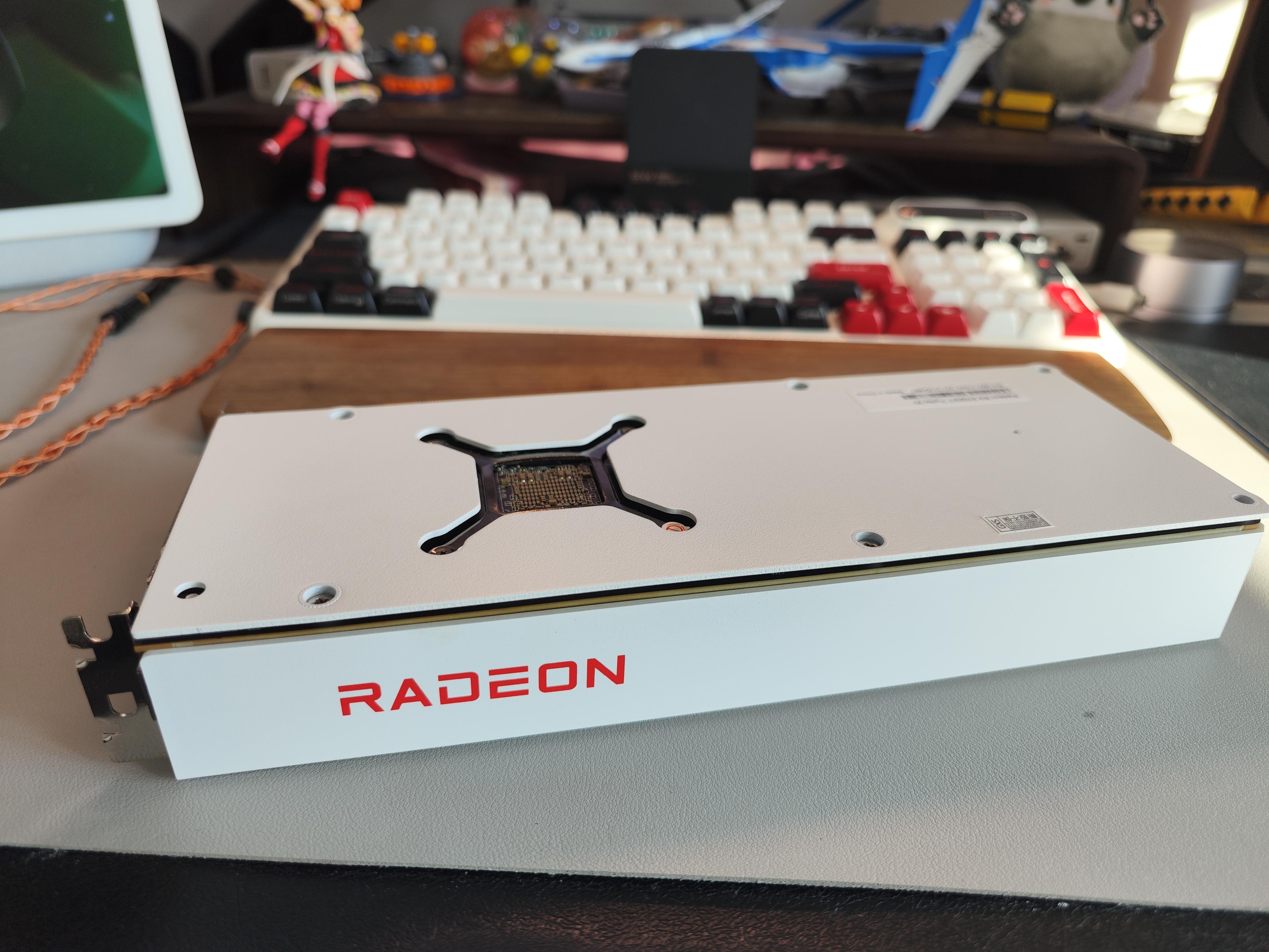 800多块的纯白RX5700XT，颜值爆表的翻新矿卡，买前还是三思... - 知乎