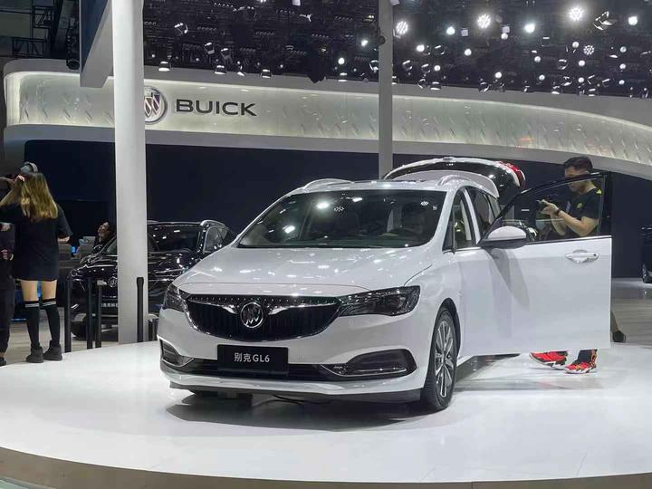 搭载一体式连屏，新增48V轻混系统，2021款别克GL6广州车展实拍 - 知乎