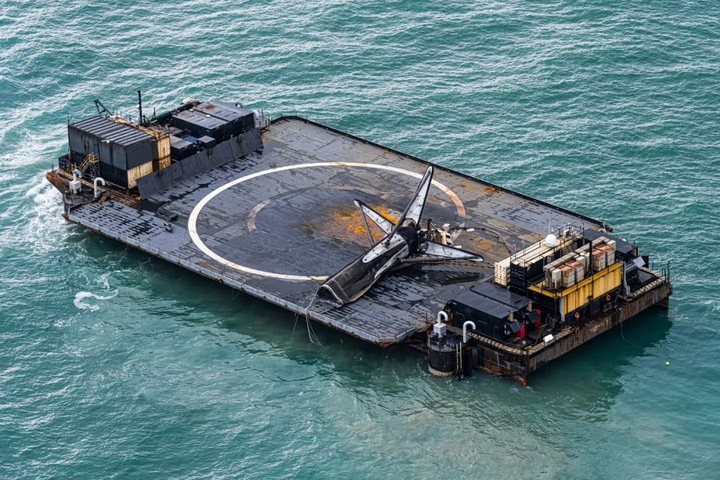 SpaceX的B1058火箭在创造历史后不幸沉没 - 知乎