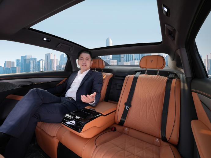 打破BBA设下的豪华陷阱，追光PHEV直接实力登顶 - 知乎