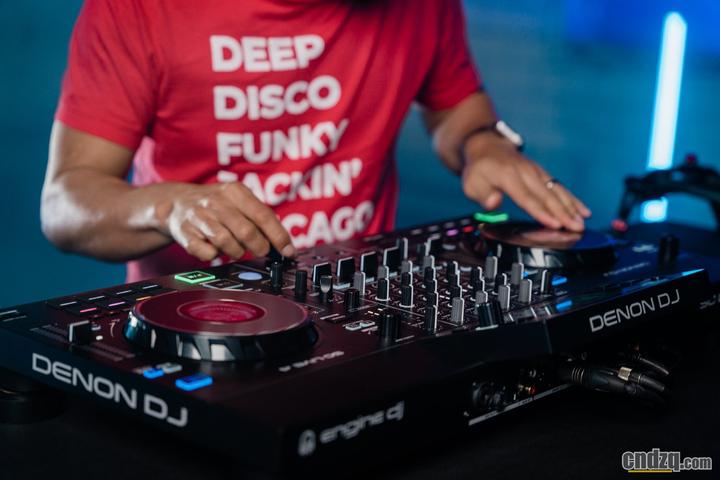 Denon DJ发布新的SC Live系列 - 知乎