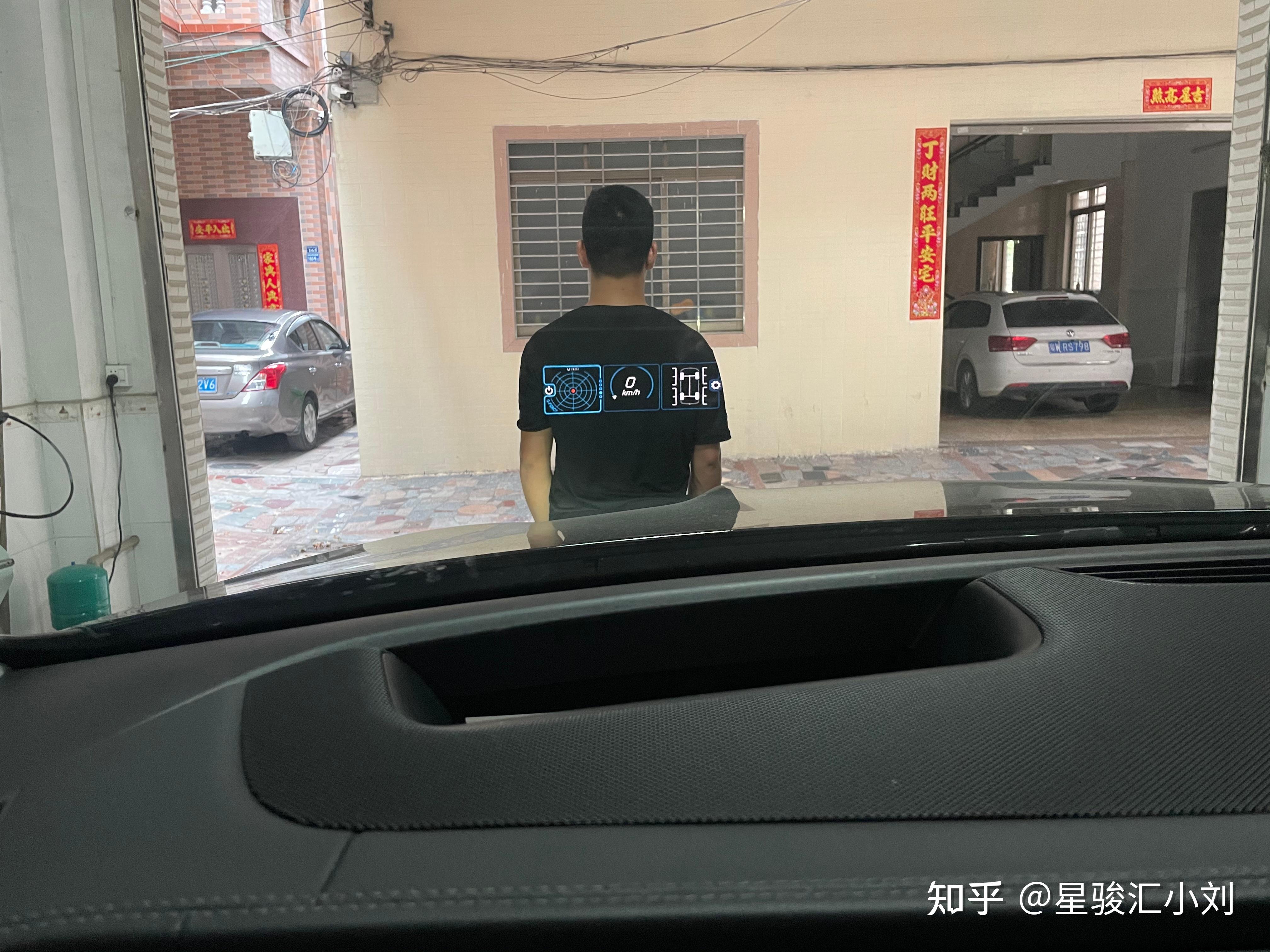 梅赛德斯-奔驰GLE 加装HUD抬头显示系统施工完成效果展示 - 知乎