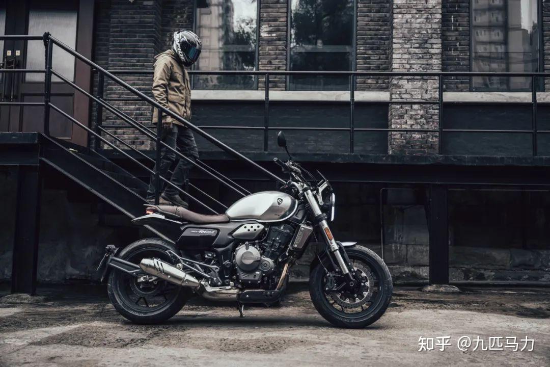 英伦复古再进化——赛科龙RE560静态解读 - 知乎