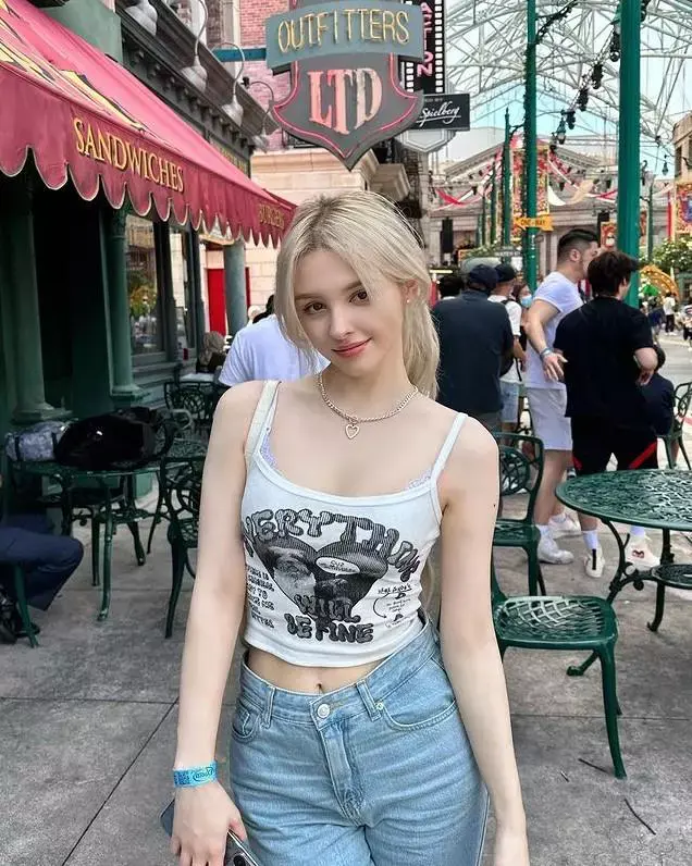 乌兹别克少女模特Elina 异国风范老漂亮了 - 知乎