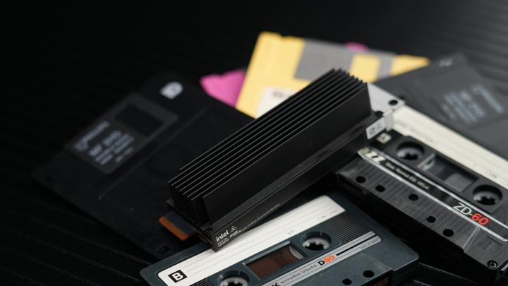 英特尔（Intel）傲腾（Optane）P5801X 400G E1.s 拆解测试 - 知乎