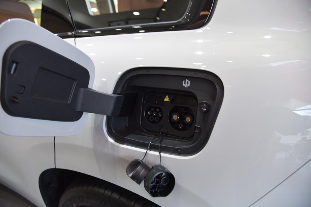 20万内配8295+激光雷达，零跑C10值得选择吗？ - 知乎