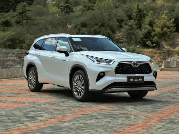 2.0T+8AT，400牛米，车长近5米，号称最美SUV，七座SUV天花板！ - 知乎