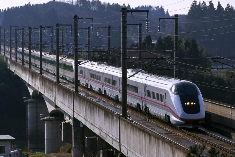 图中各新干线列车在性能、适用性等方面有何区别？ - 知乎