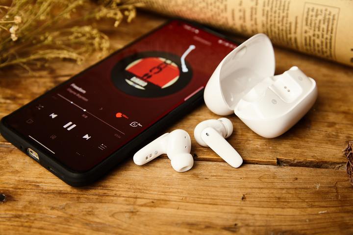 Lifeme魅蓝Blus K新品耳机，支持专业K歌耳返功能 - 知乎