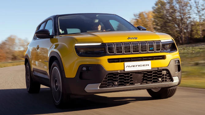 时尚小巧，Jeep Avenger全球首发，Jeep新能源重要布局 - 知乎