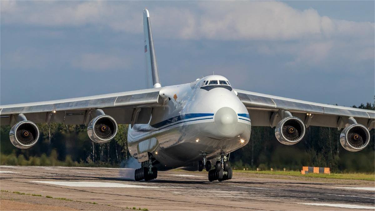 2亿美元一架，载重150吨的安-124运输机，曾经与中国擦肩而过？ - 知乎