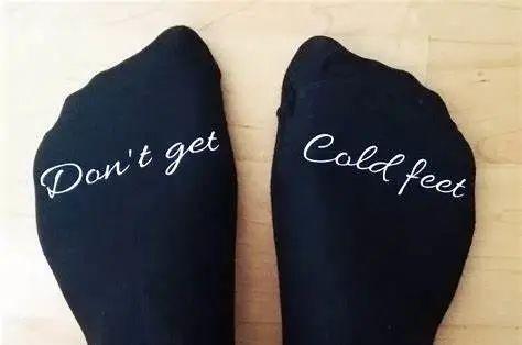 cold feet 千万别理解为“脚冷”，却会被歪果仁嘲笑…… - 知乎