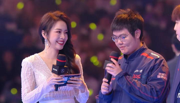 Knight圆梦春冠，Yagao反向闪现，LPL三冠王诞生，Bin剑姬无作用 - 知乎