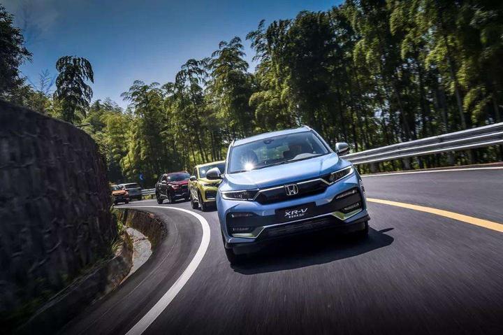 是合资小型SUV，缤智XRV和CHR谁才是最合适的 - 知乎