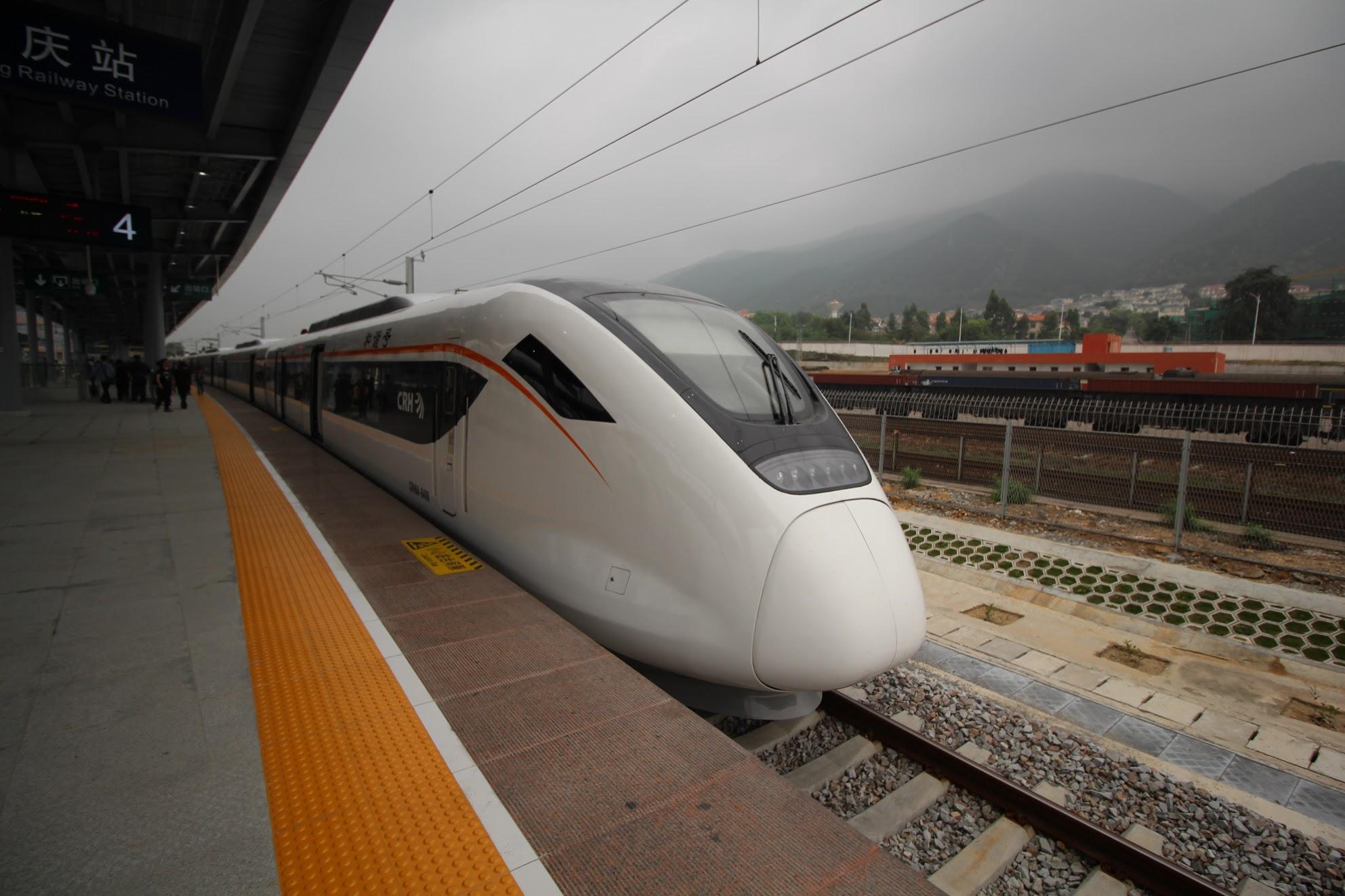 从 CRH6 看短距离铁路运输的发展 - 知乎