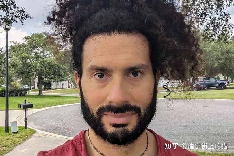 间谍会随身携带什么东西？美国前特工揭秘，会带这四样物品 - 知乎