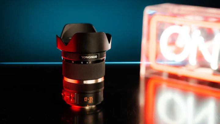 永诺YN 12-35mm F2.8-4 M国产首款自动对焦变焦镜头 - 知乎