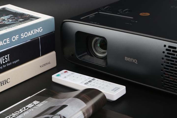 因为专注而专业 明基W4000 4K家庭影院电影机深度测评 - 知乎