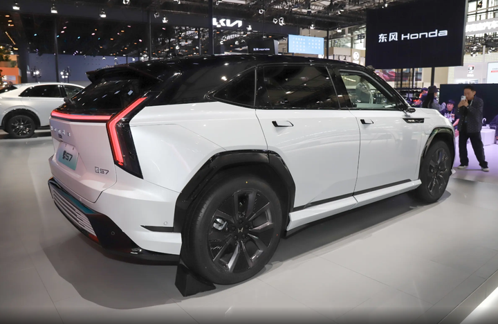 本田S7走纯电路线，25.99万起有没有诚意？电池组还算厚道 - 知乎