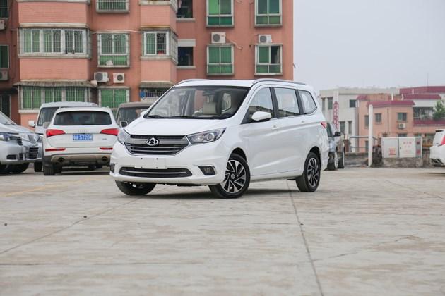 抢先实拍长安欧尚A600 8万元自动挡7座车 - 知乎