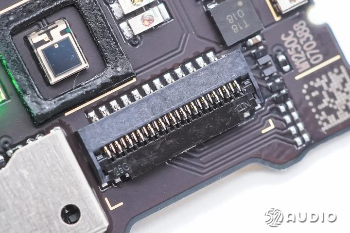 Redmi 手环2内部采用亚奇科技高精度ZIF连接器OK-F302-25115，用于屏幕与主板连接 - 知乎