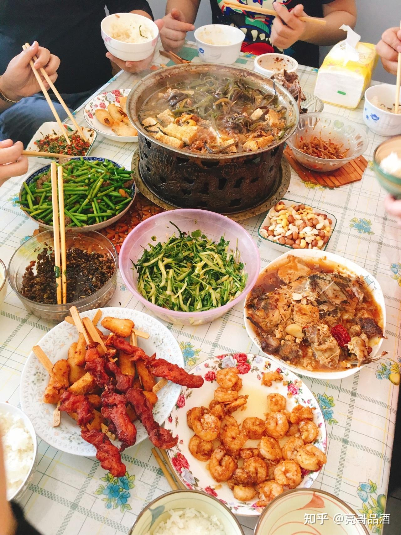 给岳父送去了3箱光瓶酒,被岳母发现后,骂我太抠,了解后直夸我 知乎
