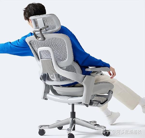 深度揭秘|永艺再出新品：Flow550撑腰椅优势在哪里？人体工学撑腰椅真的适合久坐人群吗？