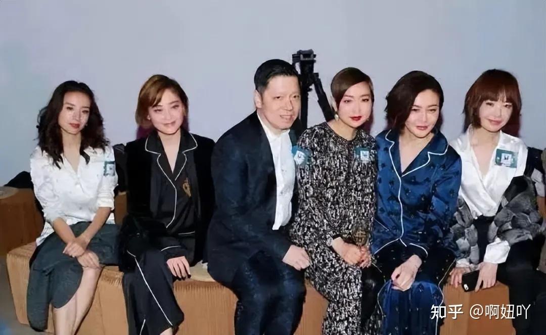 梅婷和董洁同穿睡衣亮相，终于见识了大家闺秀和小家碧玉的差距了 - 知乎