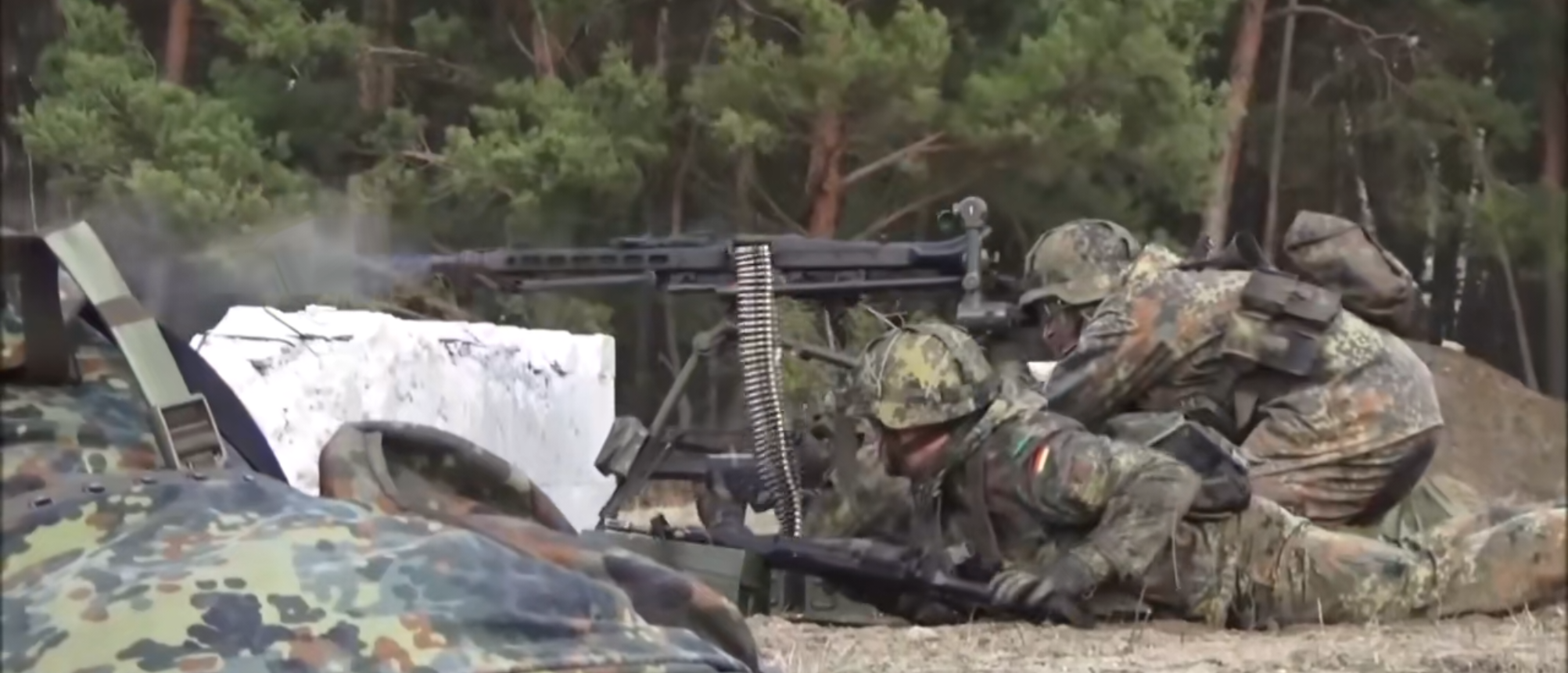 MG42和pkm算不算世界上最耐用的通用机枪？ - 知乎