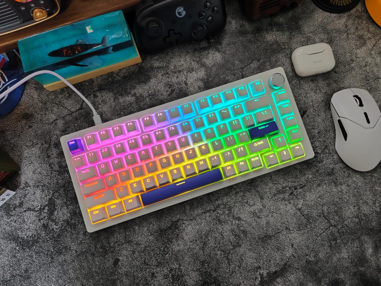 最适合FPS的游戏键盘？醉鹿 A75可调键程磁轴键盘体验