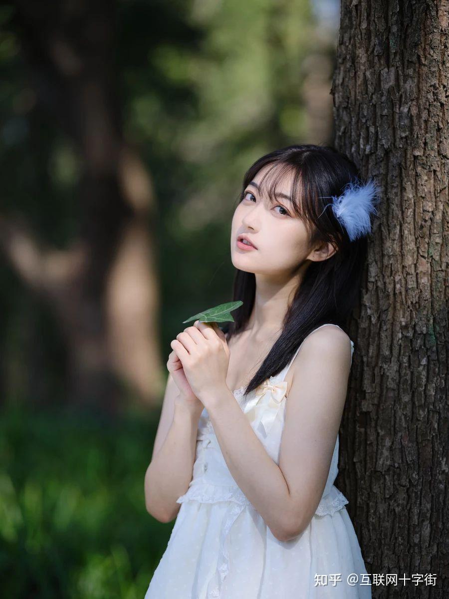 清纯美丽的森林美女 知乎