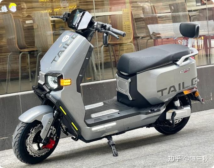 2025电动车推荐（摩托车）选购指南，双11更新 锂电池VS铅酸电池，品牌雅迪、爱玛、台铃推荐/避坑*