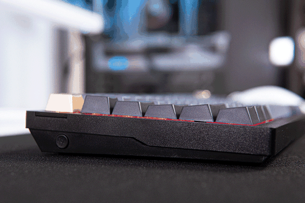 顺滑手感，支持热拔插，海盗船K65 PLUS WIRELESS键盘上手 - 知乎