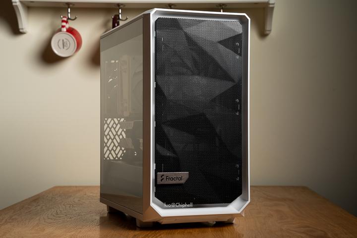 「WHITE + BLACK」分型工艺 Fractal Meshify 2 Mini 装机展示 - 知乎