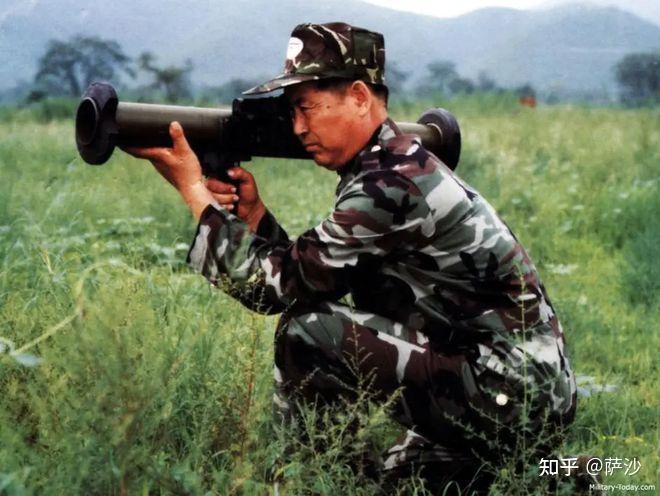 那就是解放军首款一次性火箭筒：用完就扔的PF89式80毫米火箭筒 - 知乎