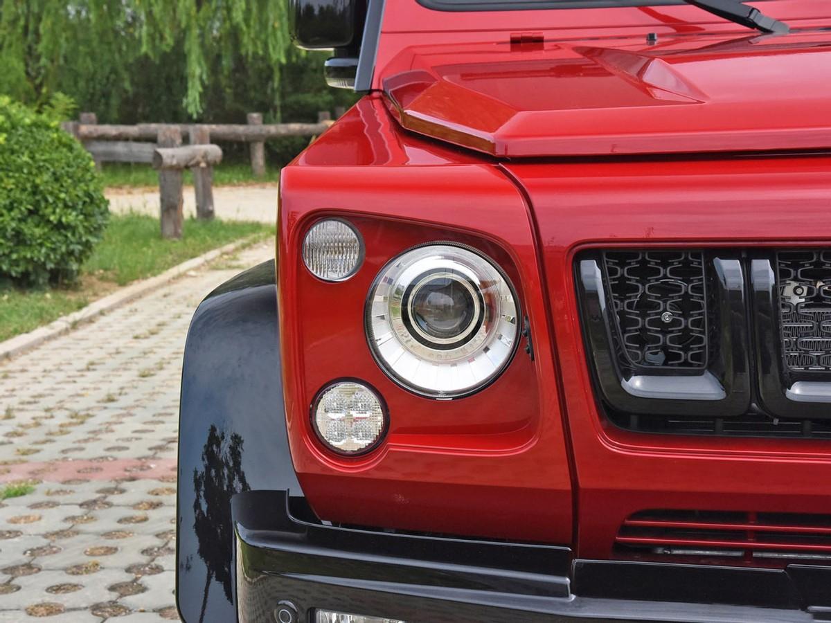 同是自主品中大型硬派SUV 为何销量天壤之别 坦克500/BJ80对比 - 知乎